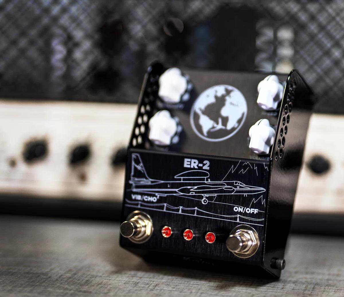 ThorpyFX ER-2 Uni-Vibe | Axe... And You Shall Receive