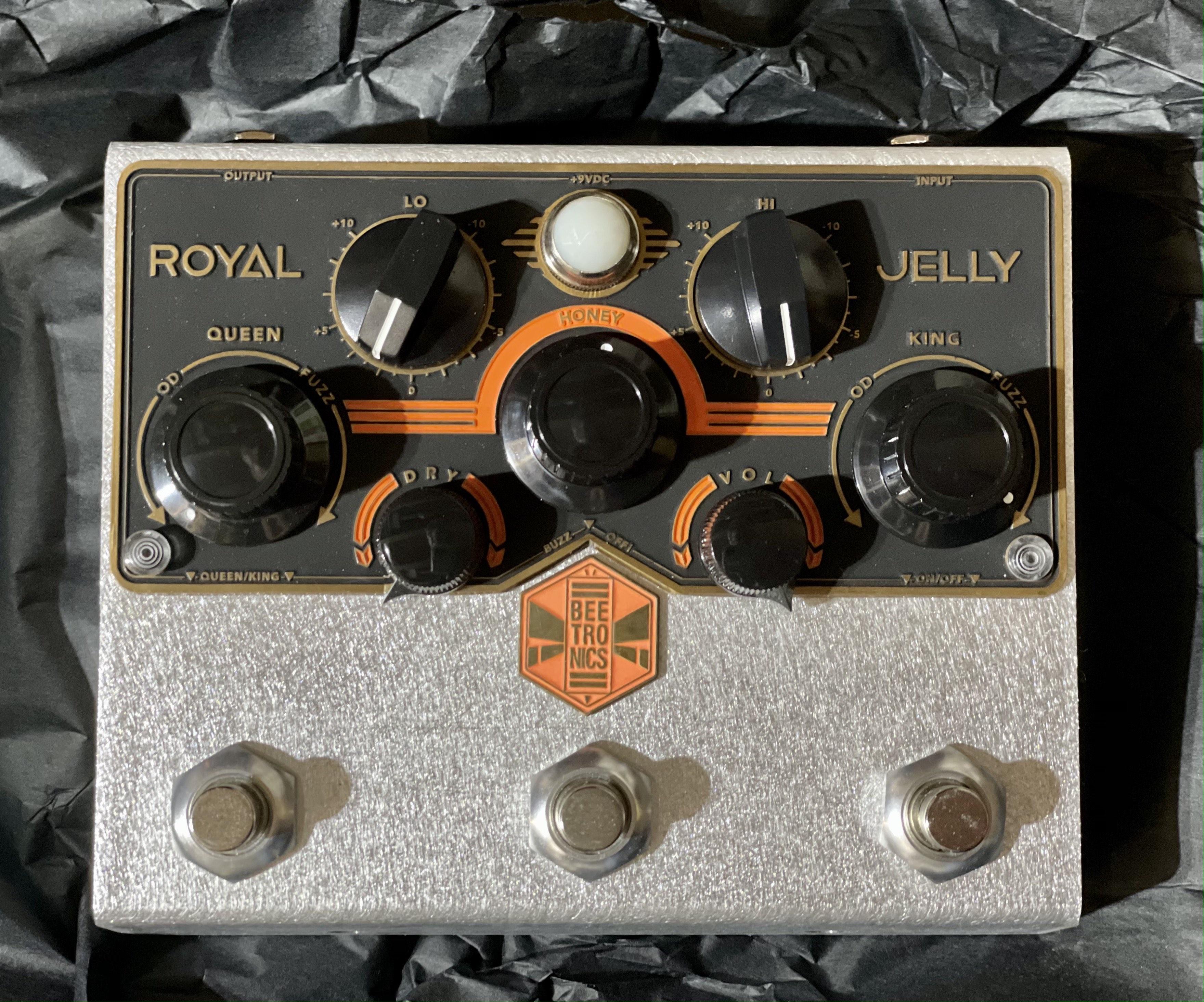 Beetronics Royal Jelly Overdrive/Fuzz | Axe... And You Shall Receive