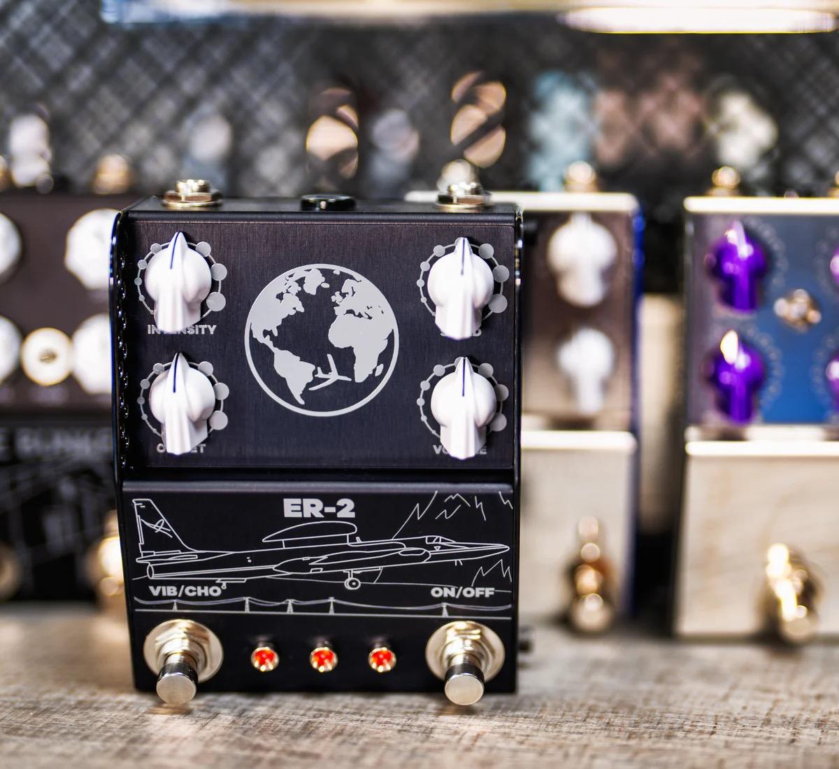 ThorpyFX ER-2 Uni-Vibe | Axe... And You Shall Receive