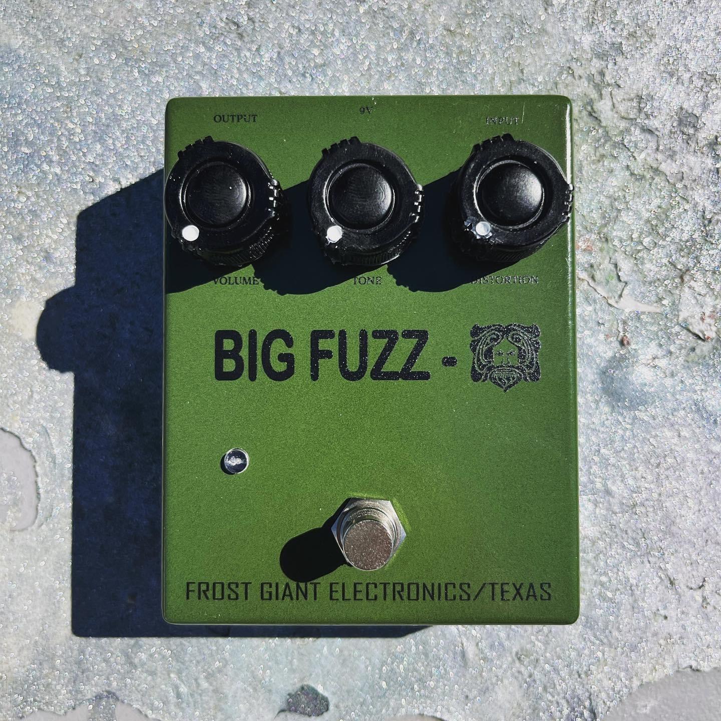 Frost Giant Electronics Green Bubble Big Fuzz | Axe... And You Shall ...